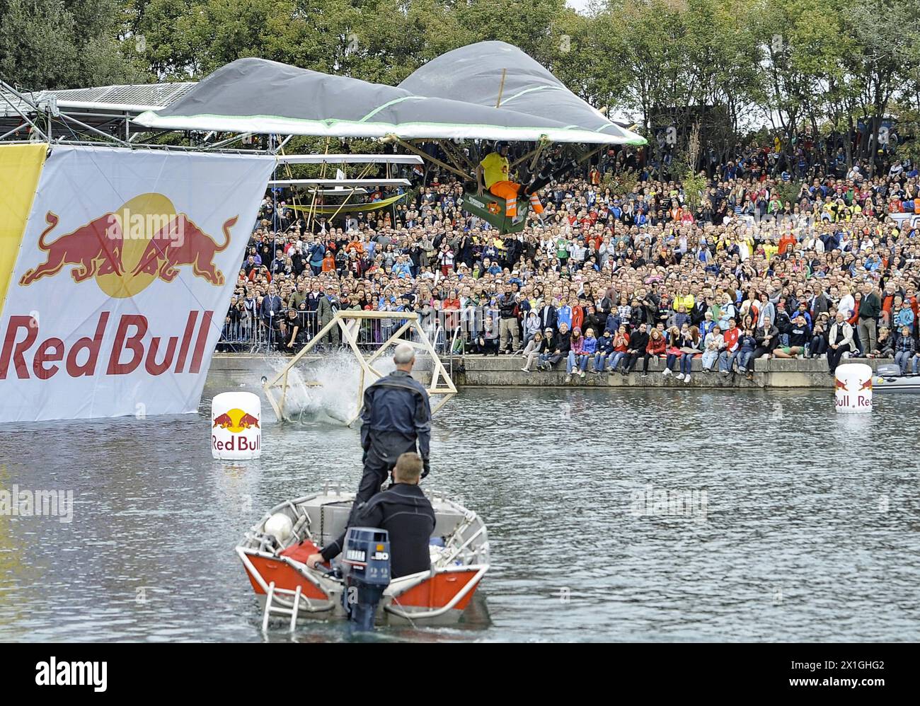 Flaying machine hi-res stock photography and images - Alamy
