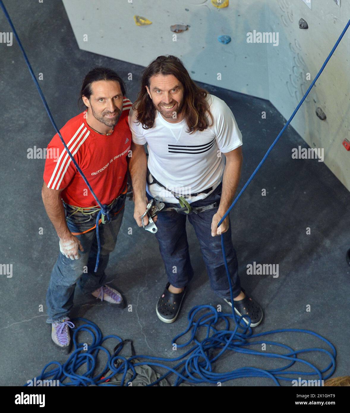 Professional climber extreme climbers huberbuam hi-res stock ...