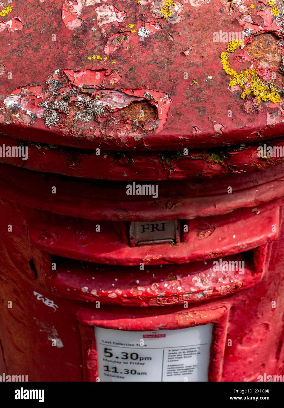 Post Office - A active post box in East London which has been left to ...