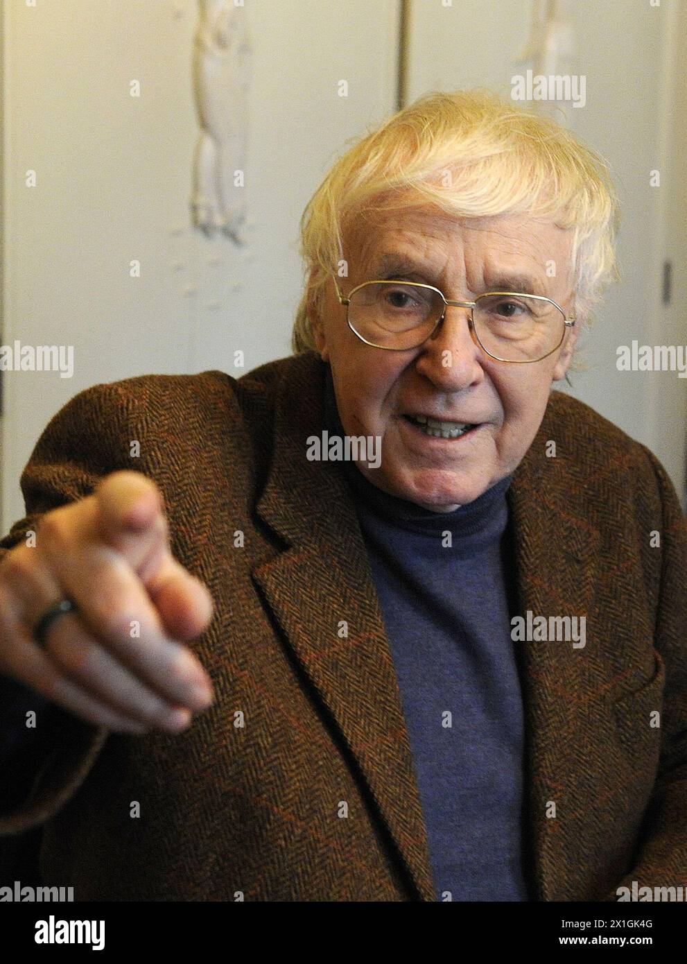 Vienna - Austrian composer Rene Clemencic during interview with Austria ...