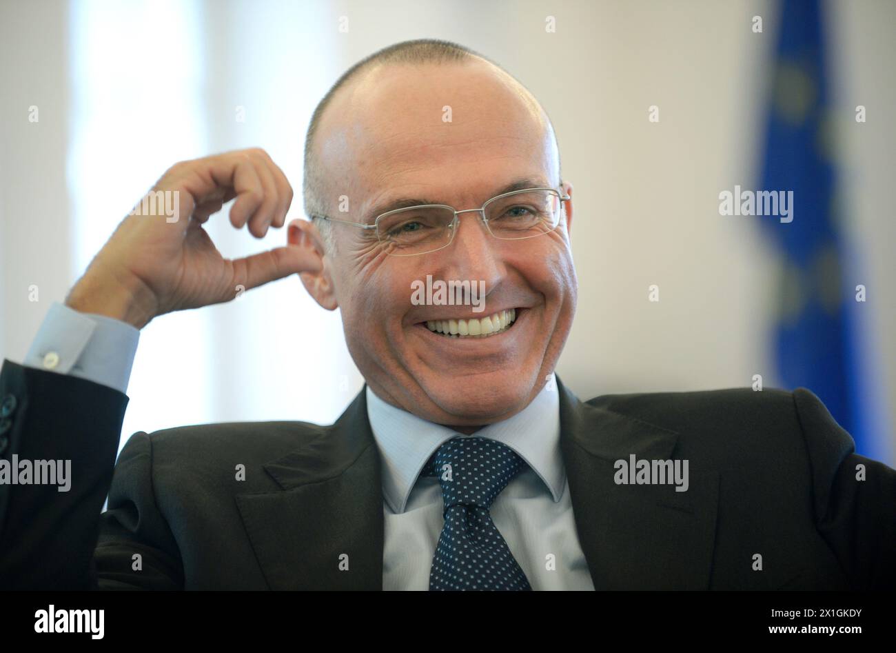 Austrian minister of defence and sports hi-res stock photography and ...