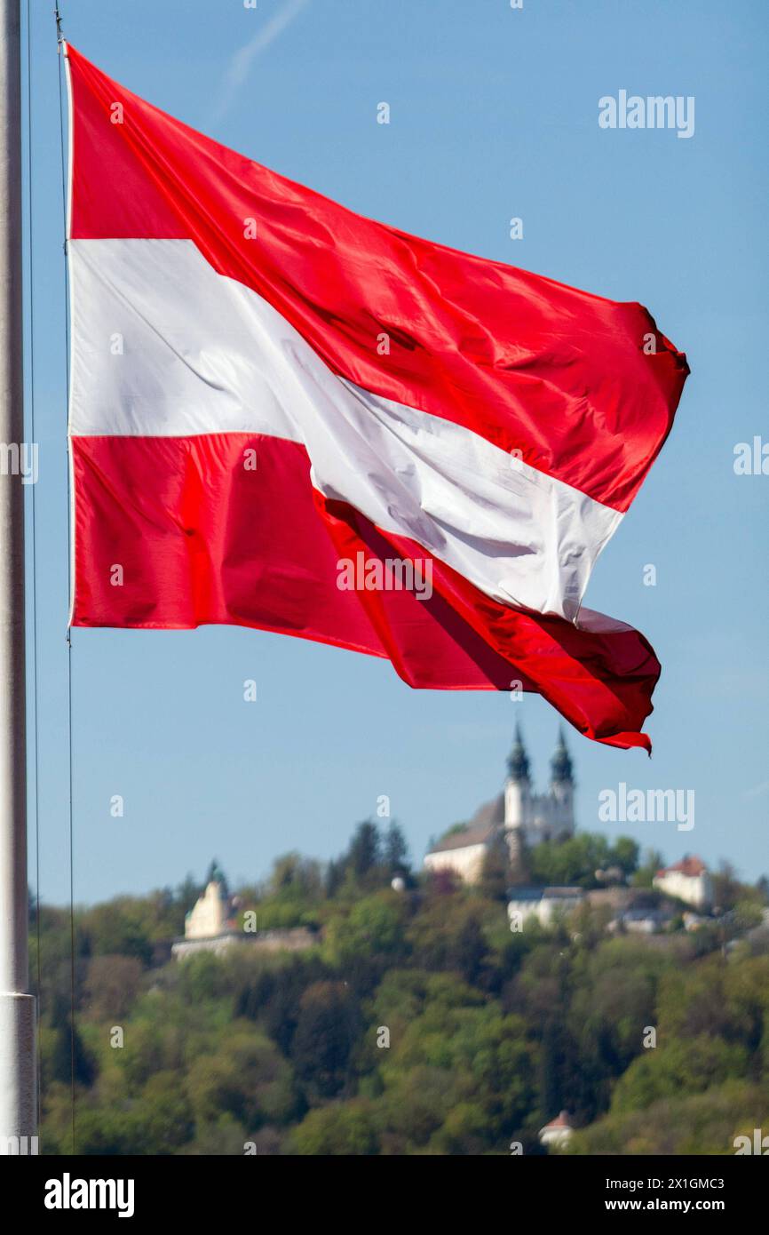Fahnen 17.04.2024, Linz, AUT, Fahnen, Flaggen, im Bild Oesterreichfahne ...