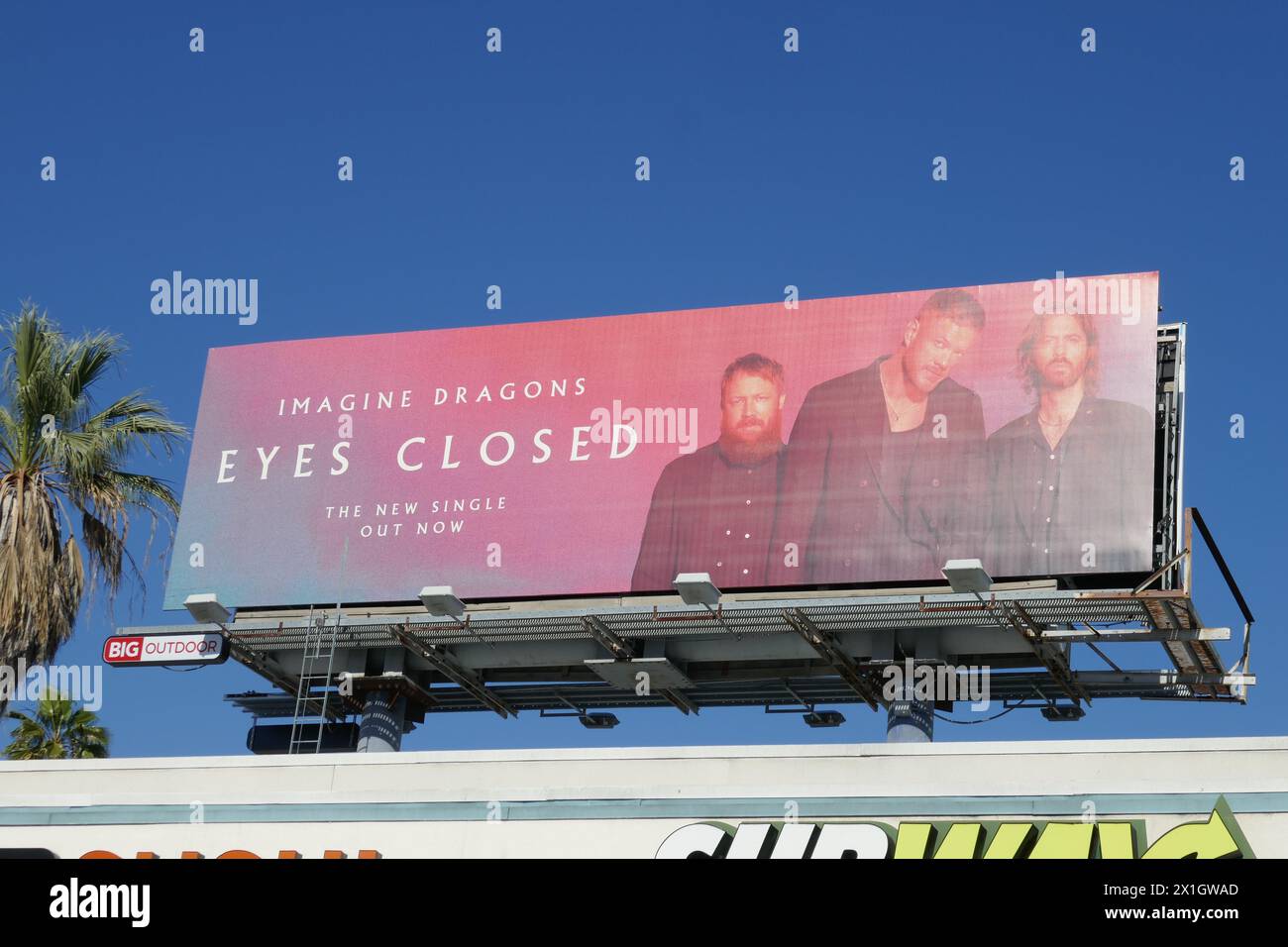 Los Angeles, California, USA 15th April 2024 Imagine Dragons Eyes ...