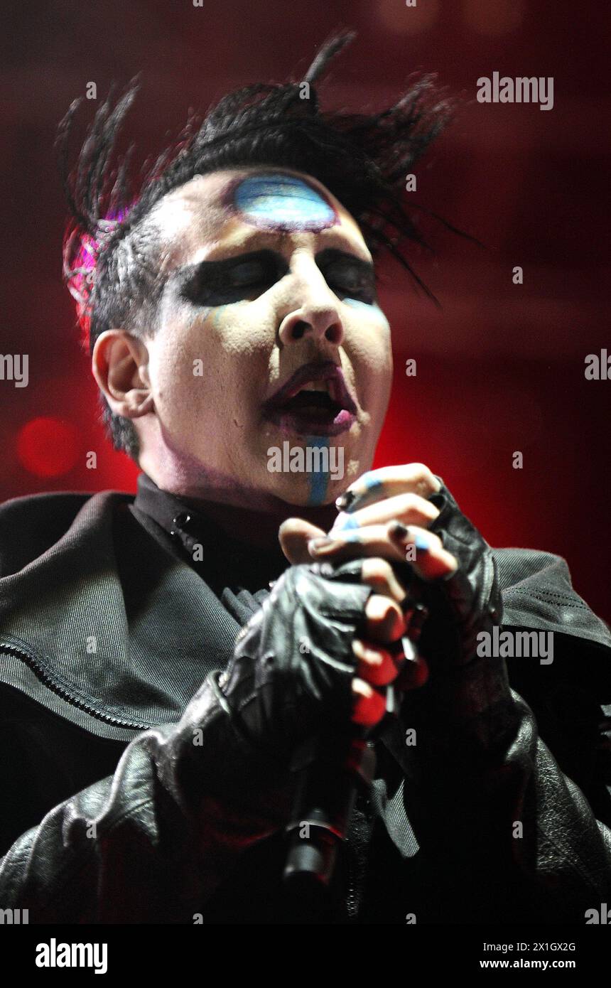 Marilyn manson concert hi-res stock photography and images - Alamy
