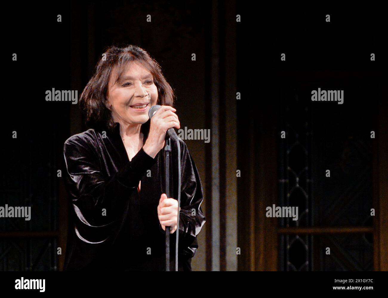 Juliette greco french singer hi-res stock photography and images - Alamy