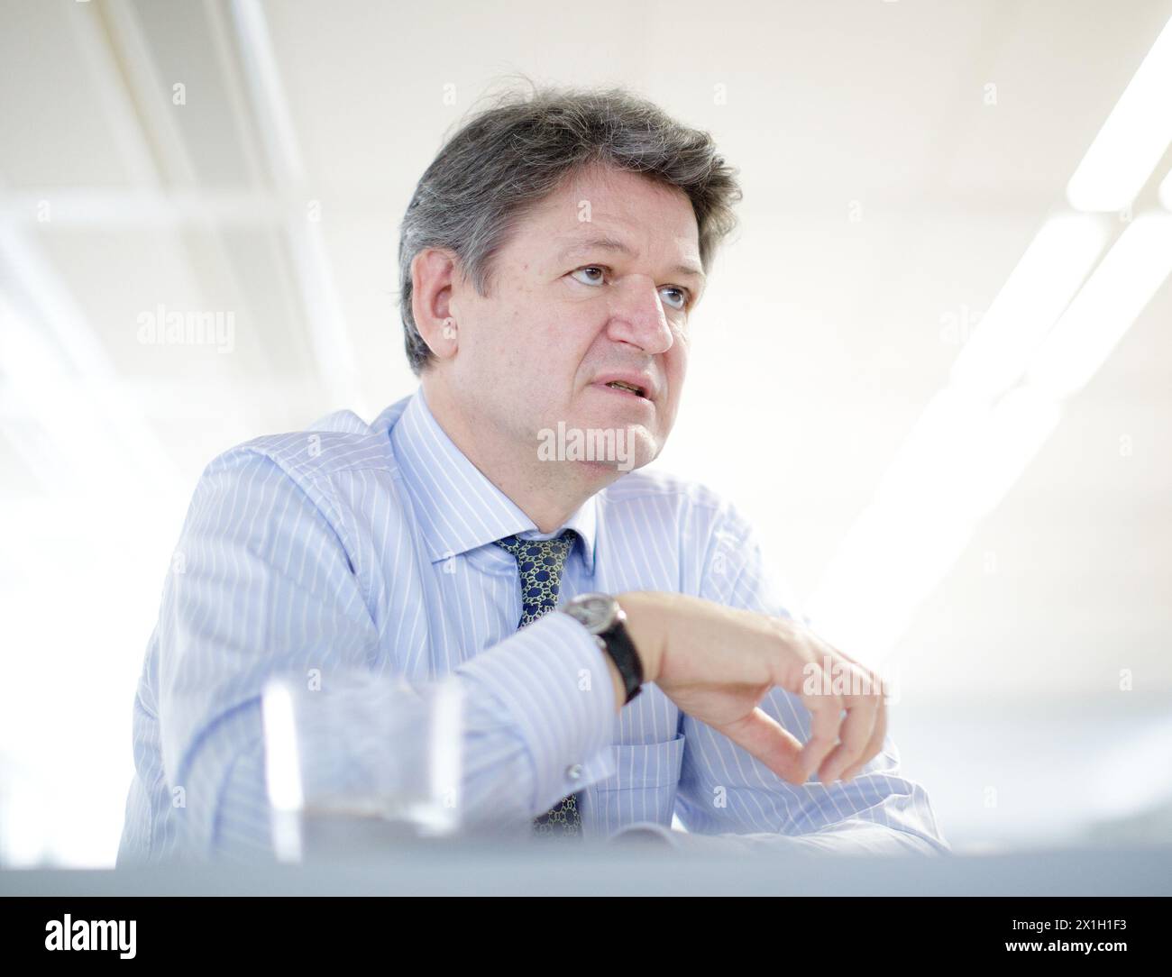 Interview kurier hi-res stock photography and images - Alamy