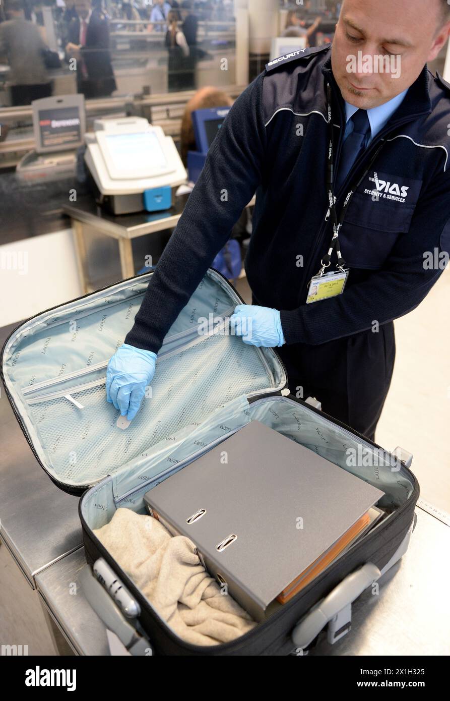 Schwechat - Vienna airport security - Presentation of explosives trace ...