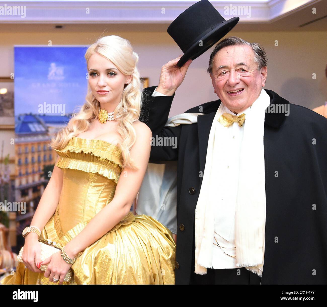 Traditional Vienna Opera Ball at the Wiener Staatsoper (Vienna State ...