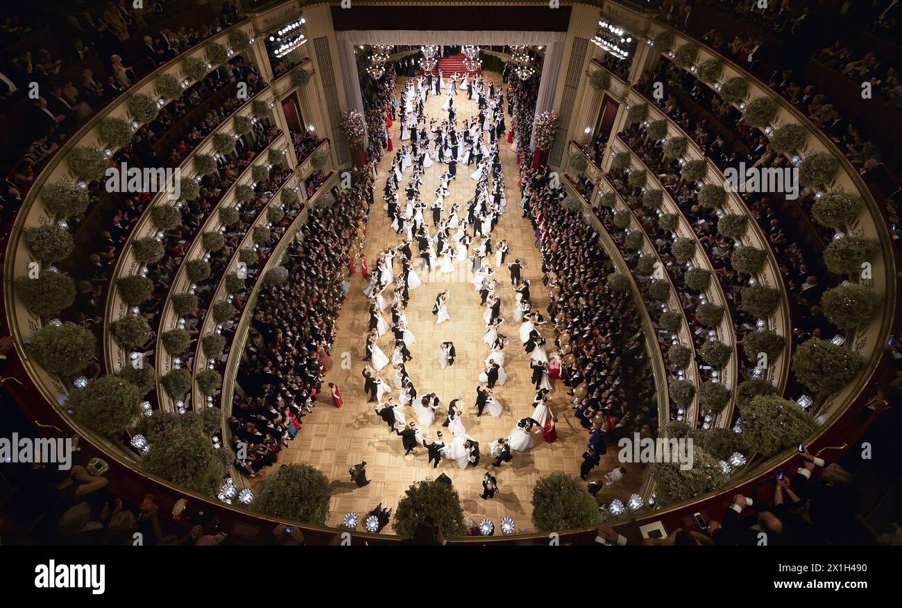 Traditional Vienna Opera Ball at the Wiener Staatsoper (Vienna State ...