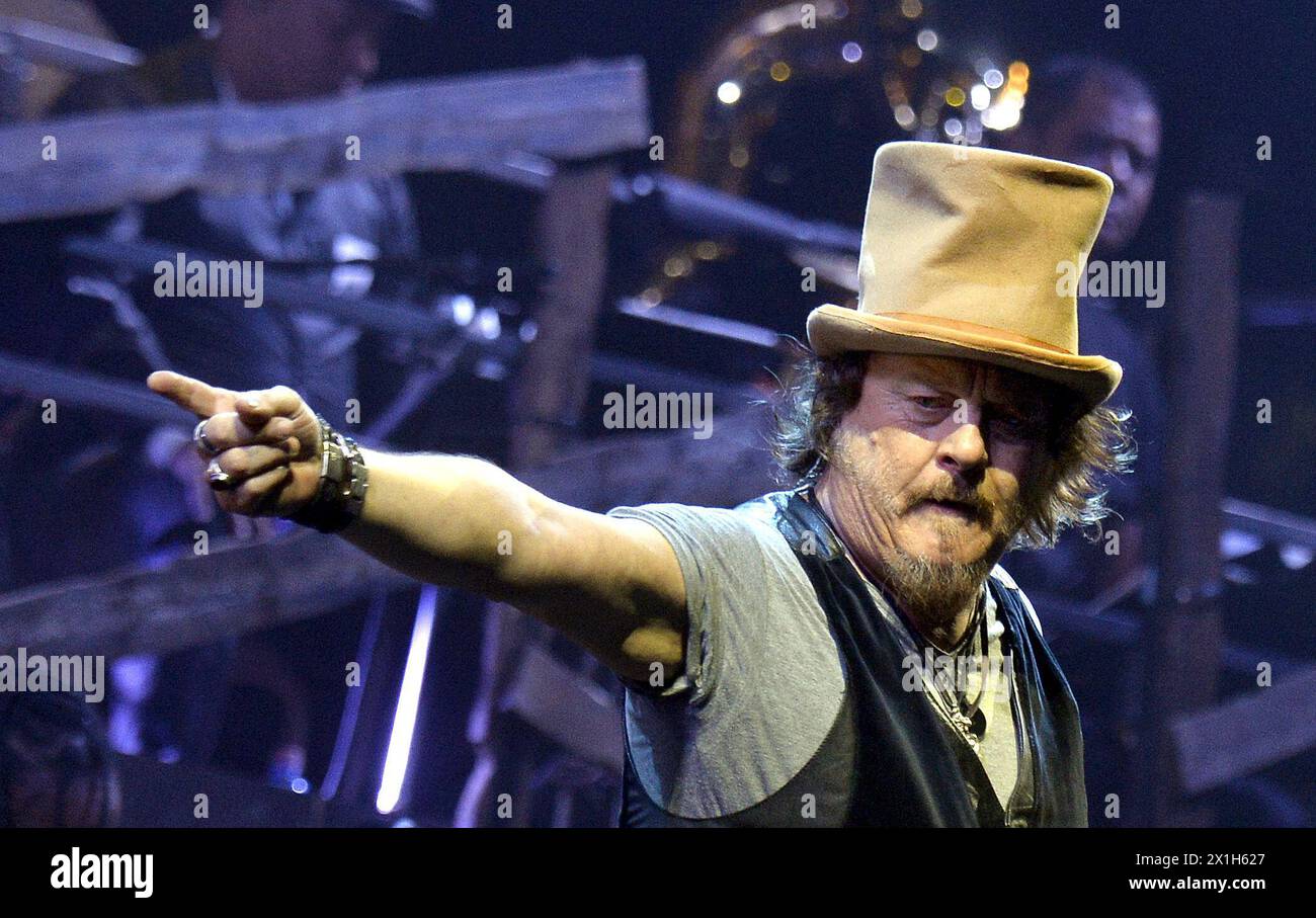 Zucchero 2016 hi-res stock photography and images - Alamy