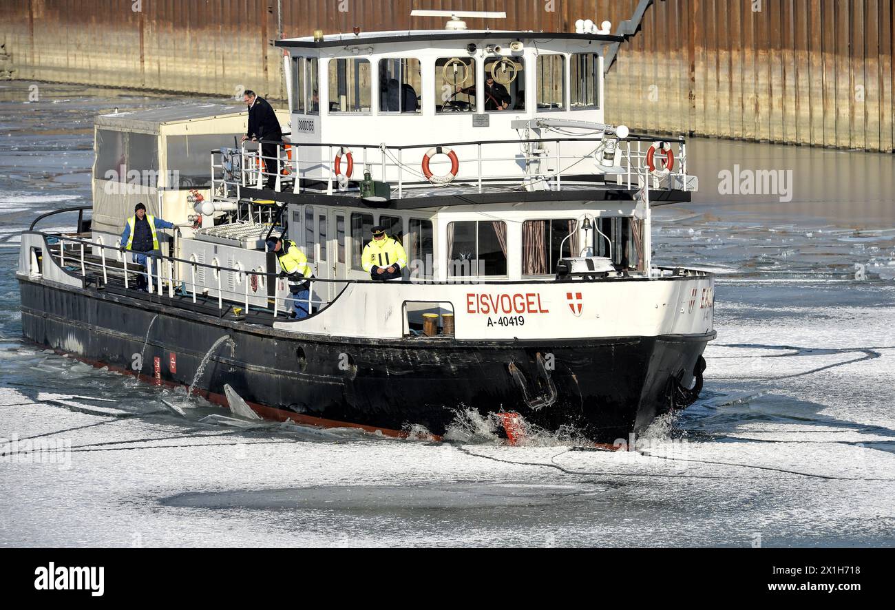 Winter in Vienna, Austria, 11 January 2017 - icebreaker " Eisvogel ...