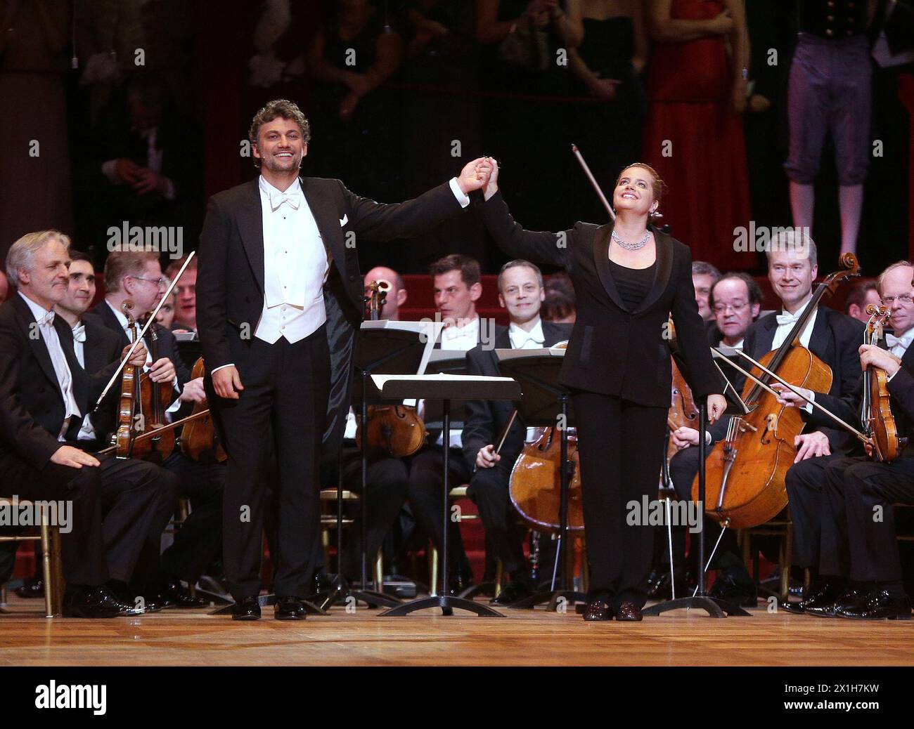 Traditional Vienna Opera Ball at the Wiener Staatsoper (Vienna State ...