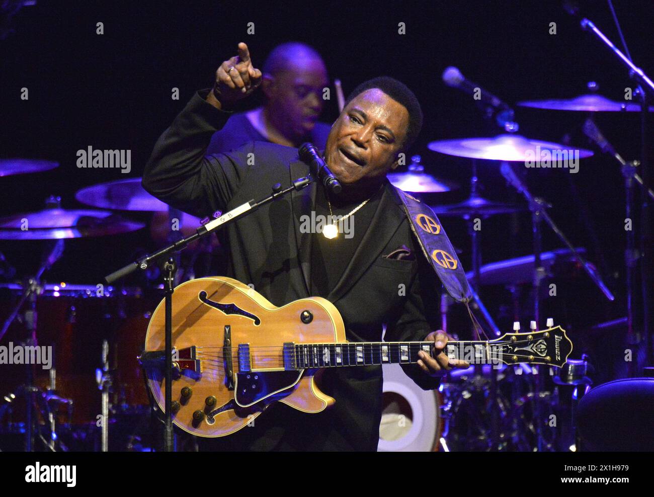 George Benson, American musician, guitarist and singer-songwriter ...