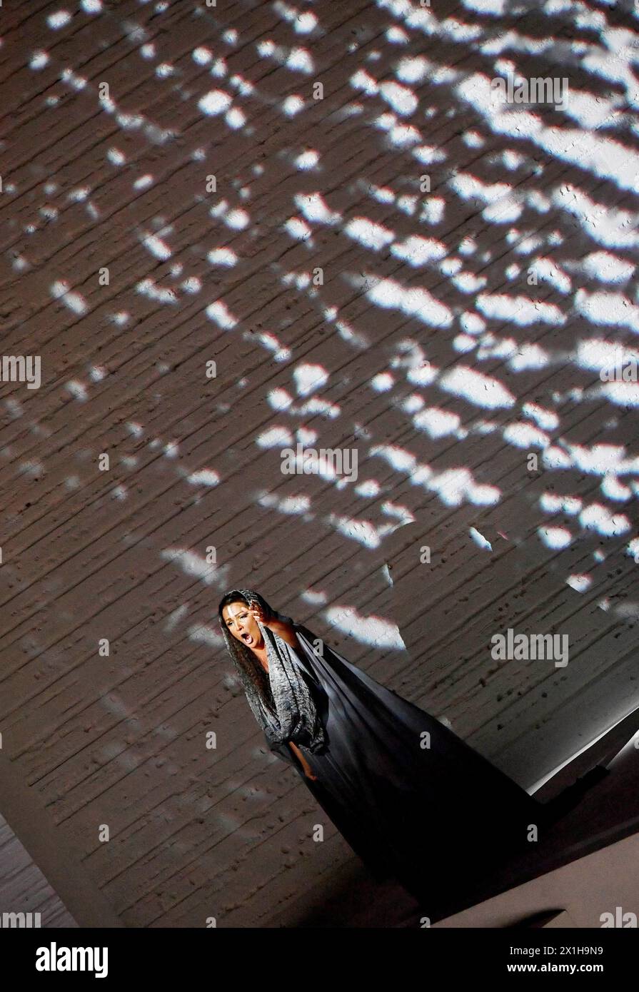 Anna netrebko aida hi-res stock photography and images - Alamy