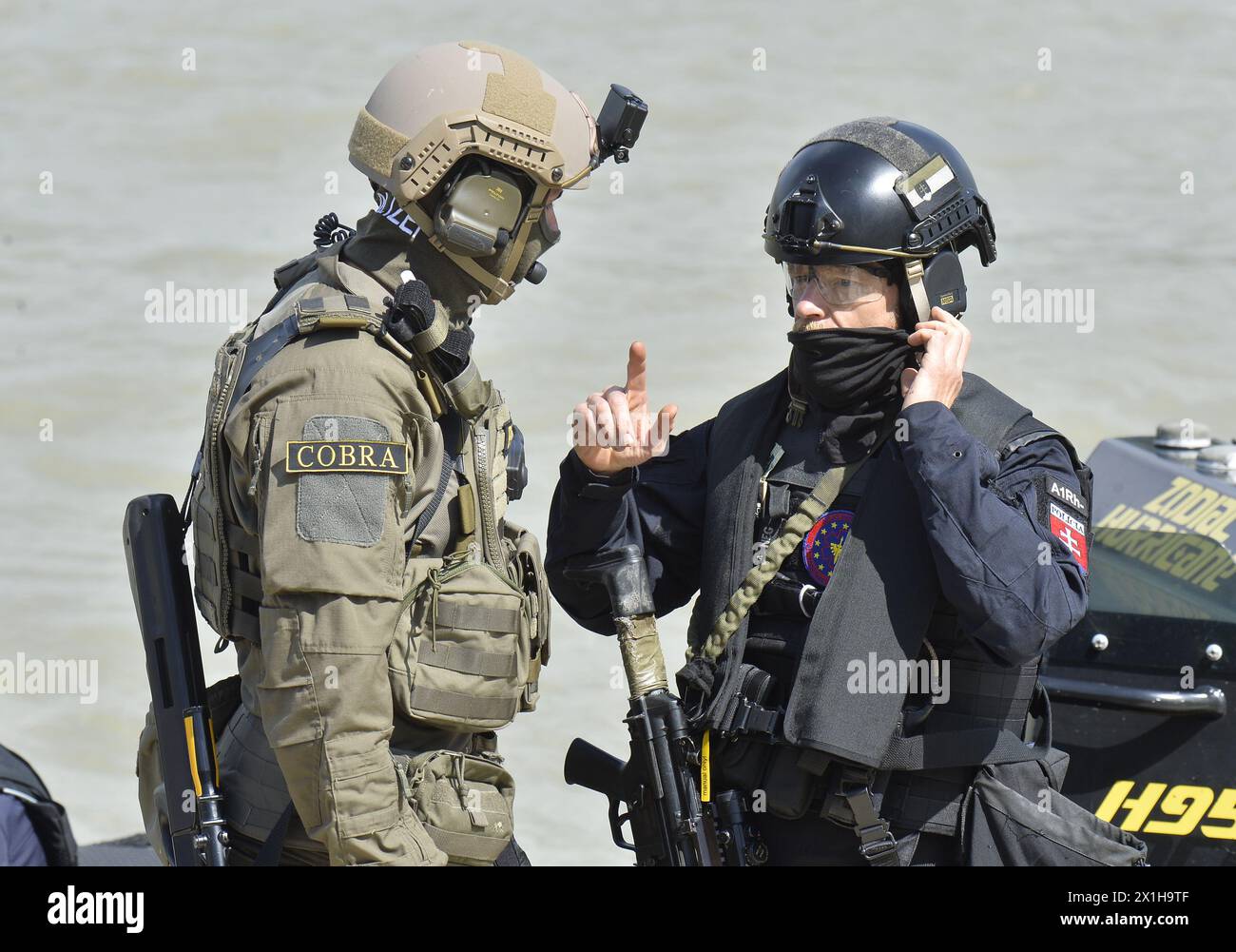 Police special unit hi-res stock photography and images - Alamy
