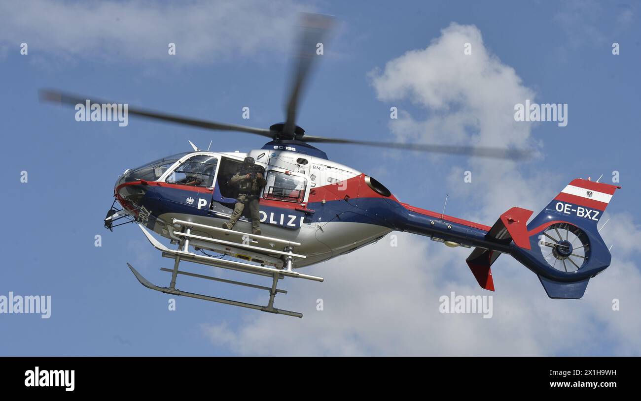 Police special unit hi-res stock photography and images - Alamy