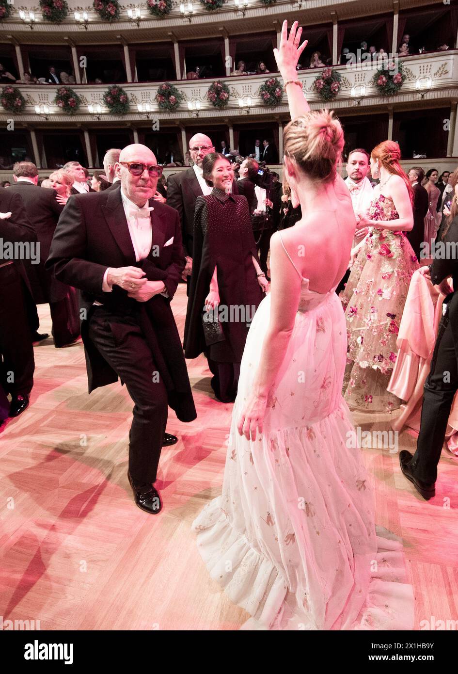 Traditional Vienna Opera Ball at the Wiener Staatsoper (Vienna State ...