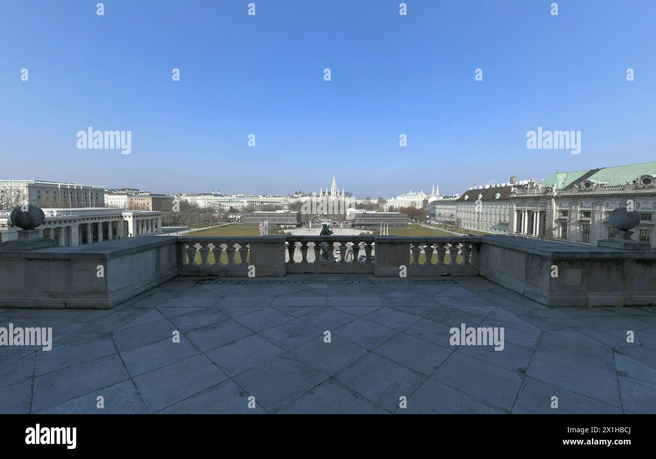 The balcony of the Neue Burg palace wing of the Hofburg palace complex ...