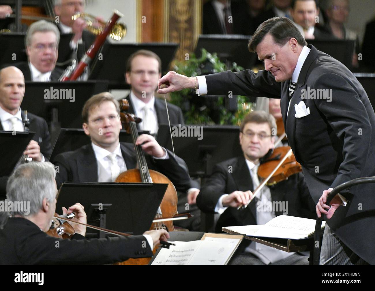 The 2019 Vienna Philharmonic New Year's Concert under the baton of ...