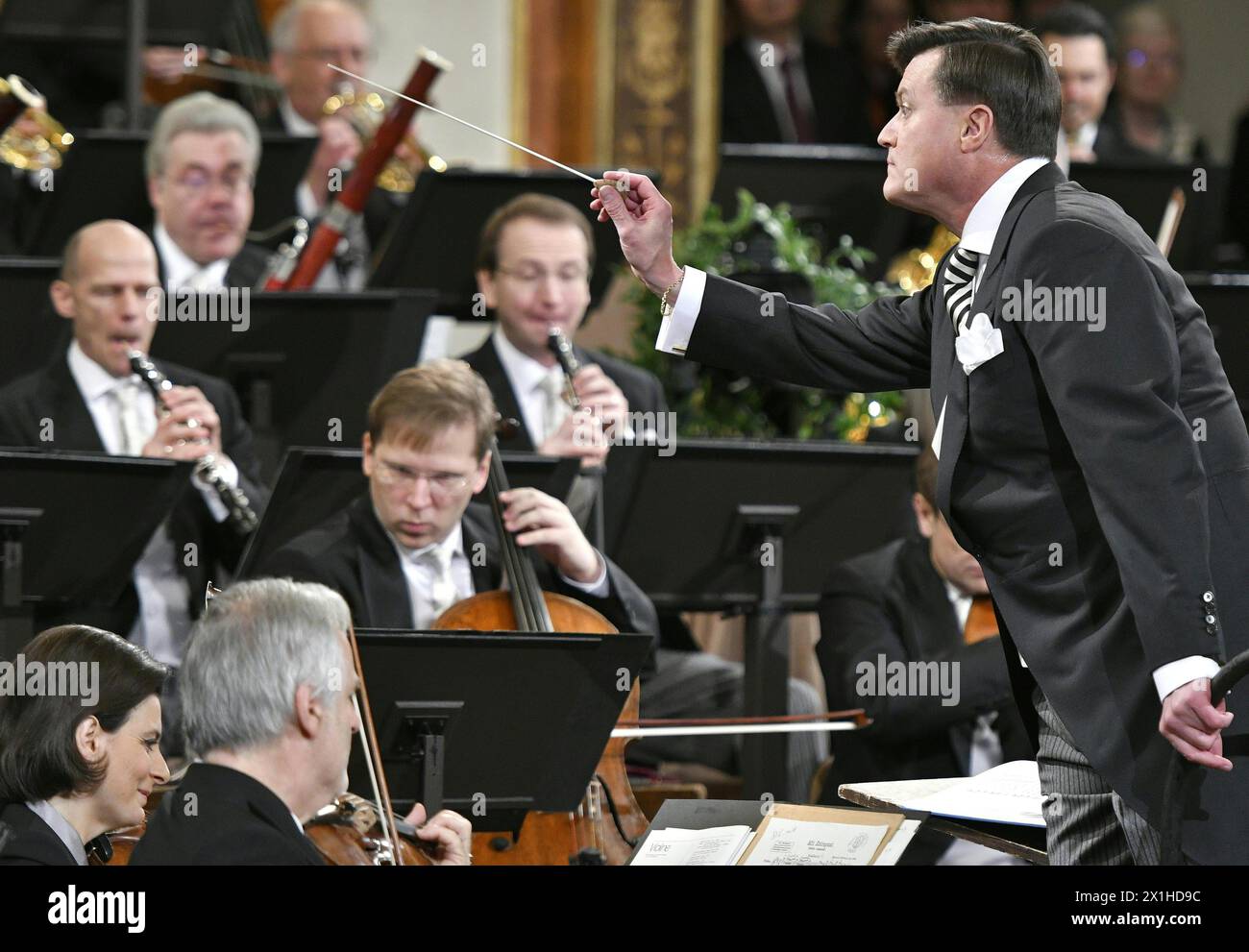 The 2019 Vienna Philharmonic New Year's Concert under the baton of ...