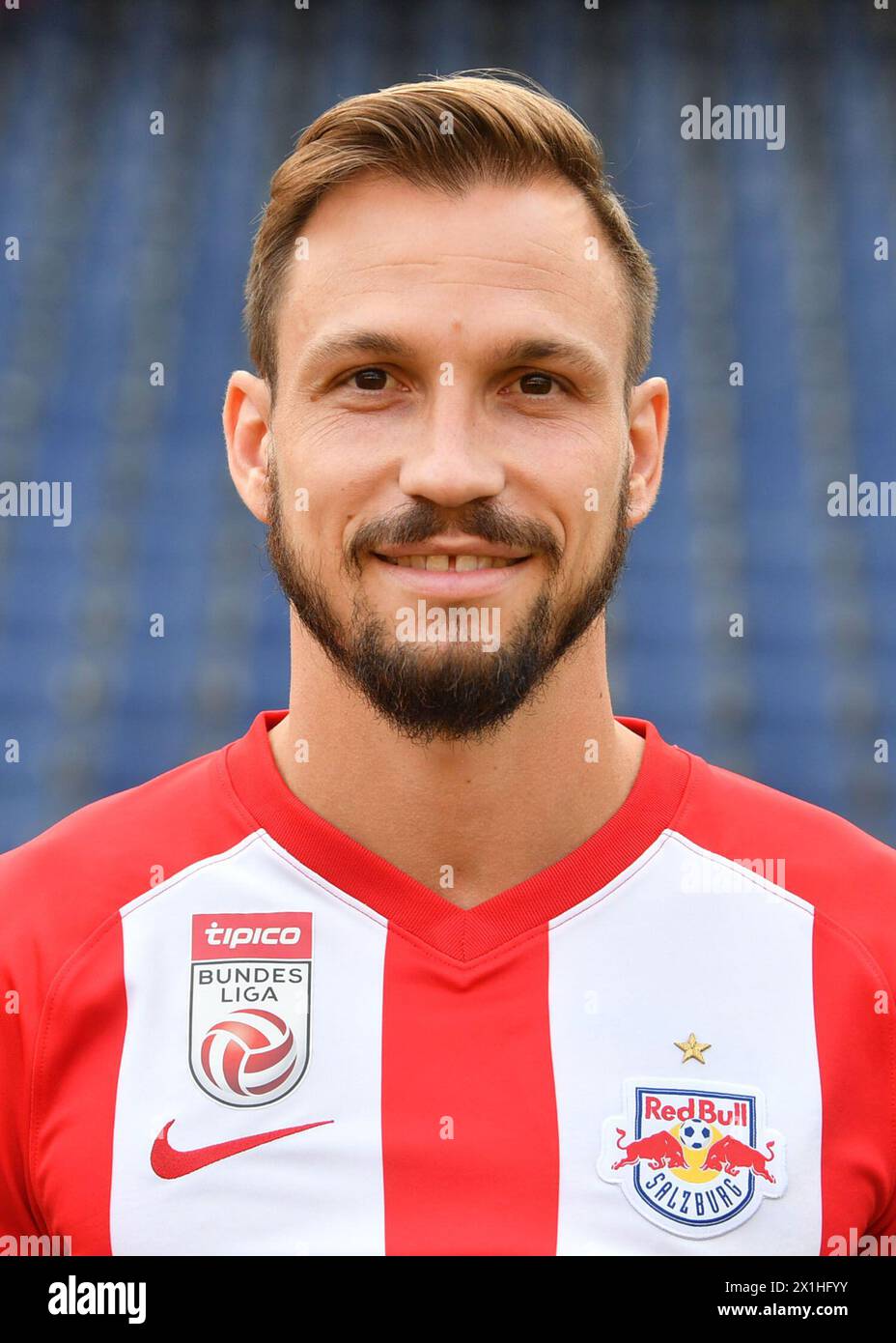 Football headshots portrait hi-res stock photography and images - Alamy