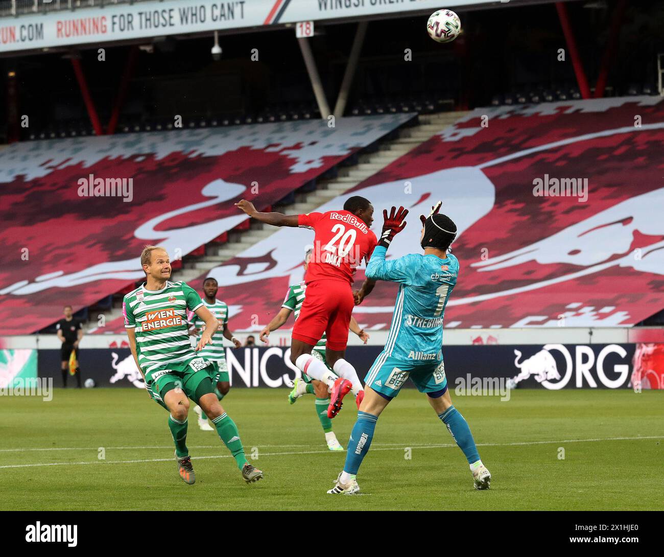 Patson Daka (FC Red Bull Salzburg/c) scoring goal 1:0 , Mario ...