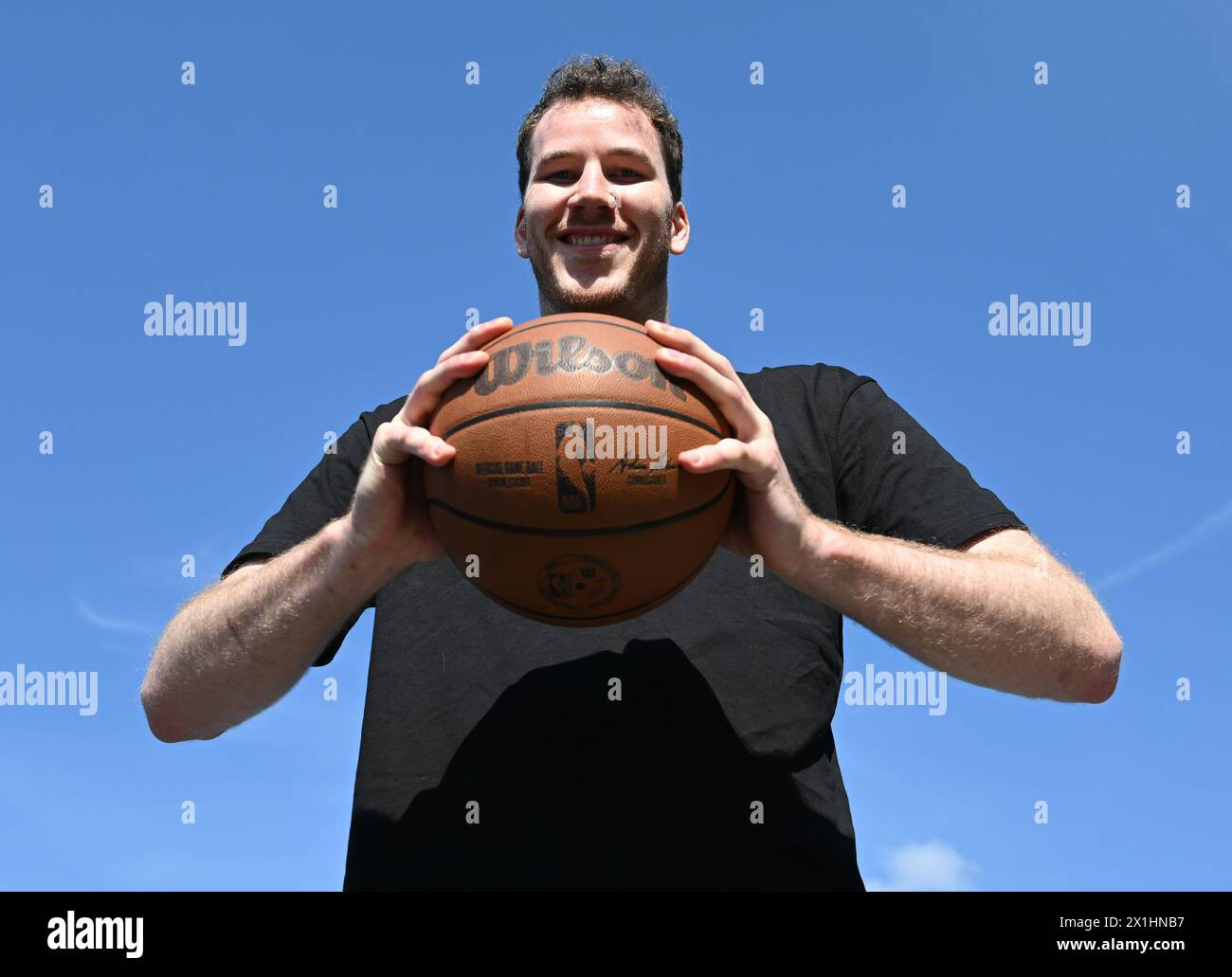 Jakob poltl hi-res stock photography and images - Alamy