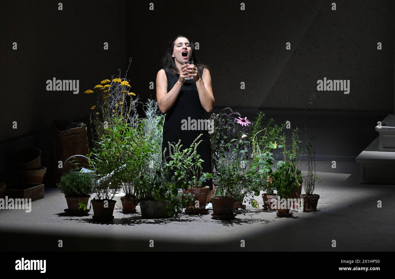 ABD0040 20220726 - Asmik Grigorian (Suor Angelica) - dress rehearsal ...