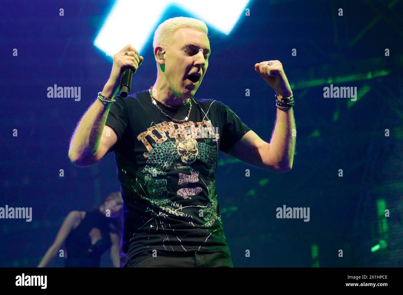 H.P. Baxter von Scooter live bei einem Konzert der Thirty, Rough and ...