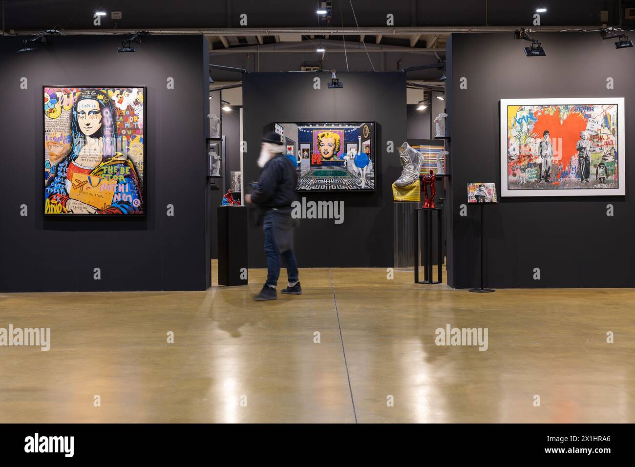 People Walking and Admiring Paintings in a Modern Art Gallery Stock ...