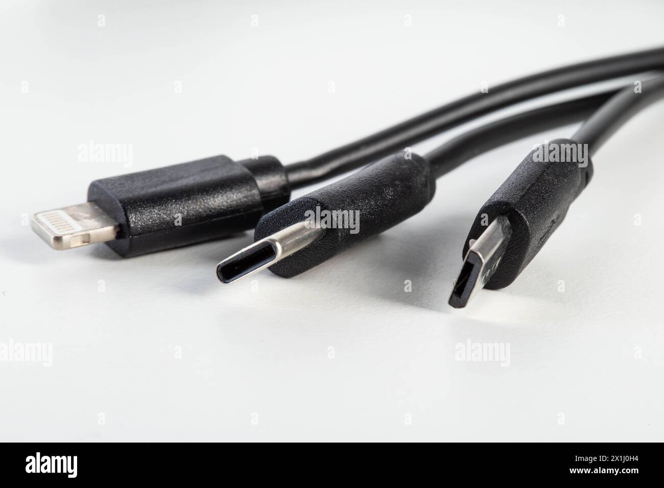 Universal black 3 in 1 charging cable with different charging ...