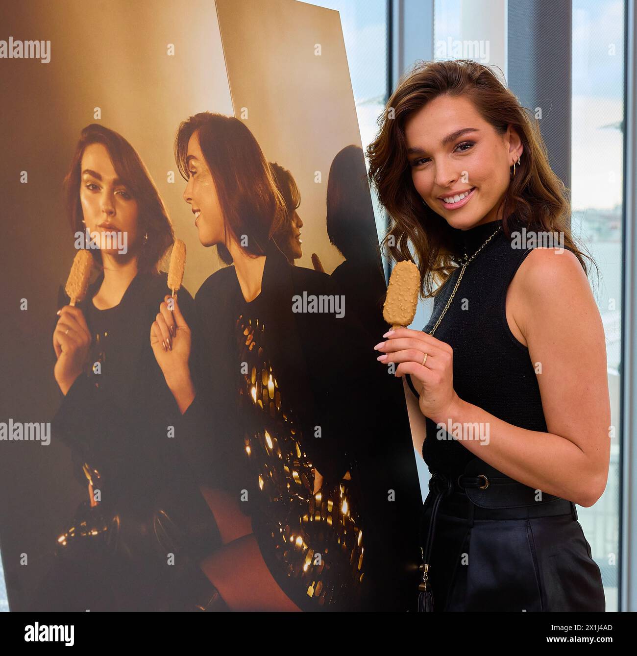 Magnum ice cream ad hi-res stock photography and images - Alamy