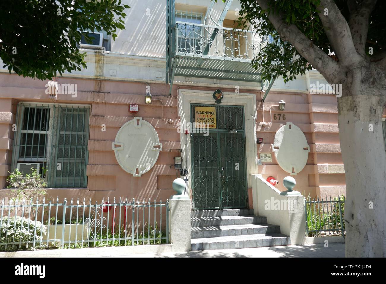 Los Angeles, California, USA 16th April 2024 Musicians Charles Avery ...