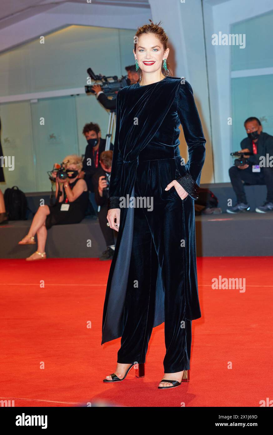 Mona von lisa hi-res stock photography and images - Alamy