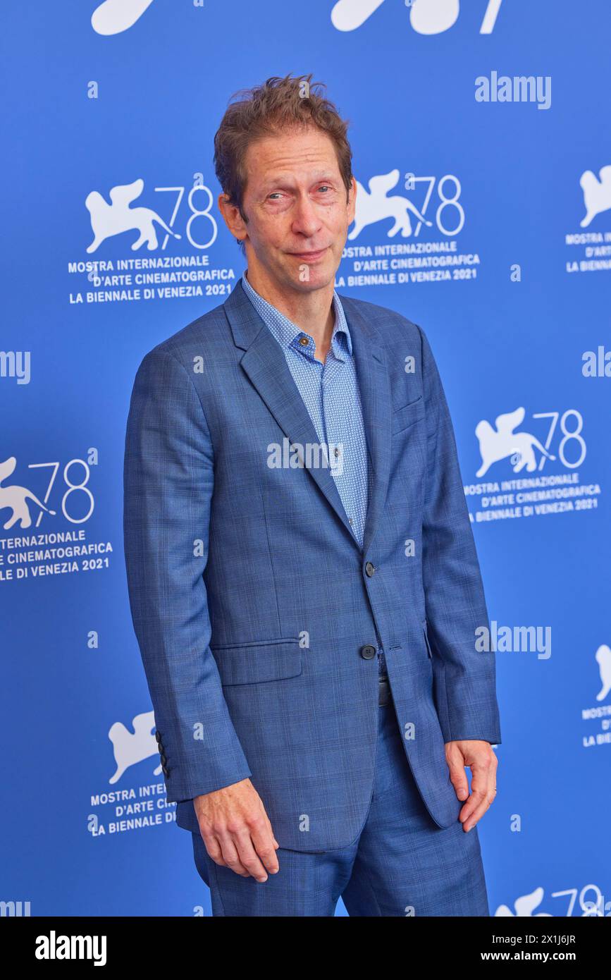 Old henry 2021 tim blake nelson hi-res stock photography and images - Alamy
