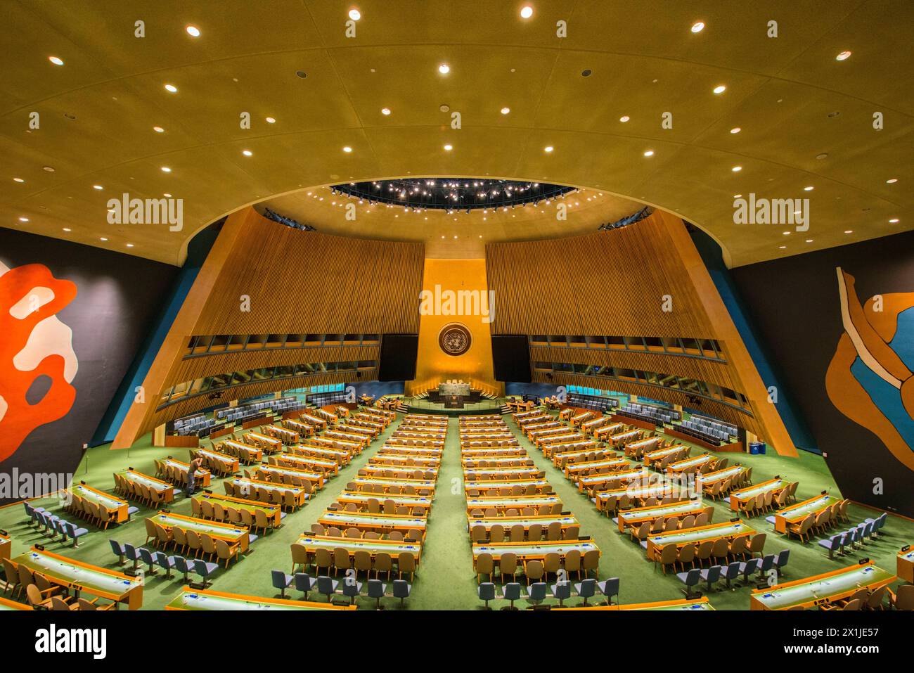 United nations building interior new york hi-res stock photography and ...