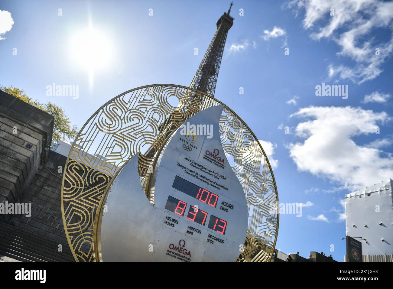 Paris olympics 2024 countdown hi-res stock photography and images - Alamy