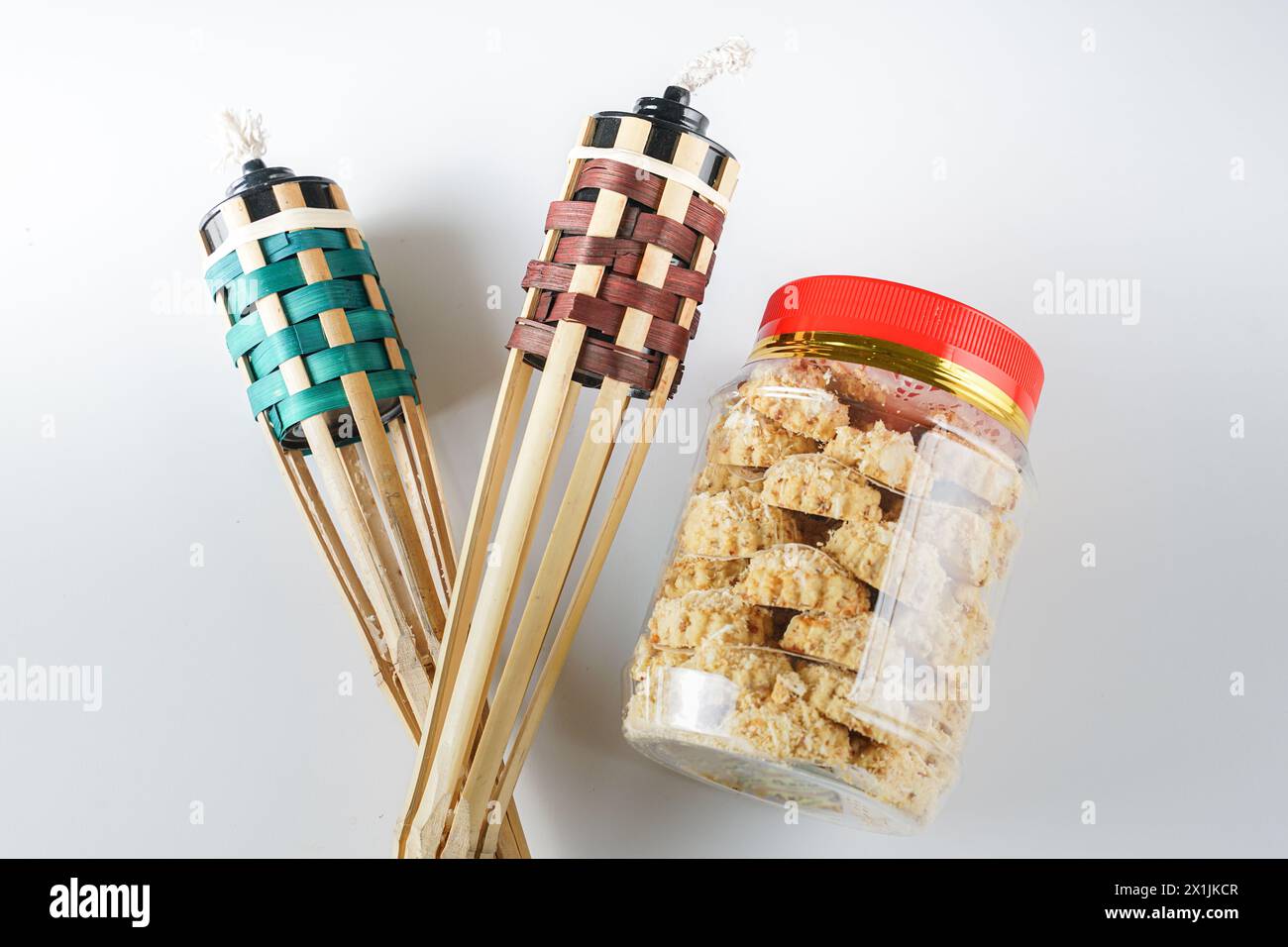 Hari raya cookies decorated with lanterns Stock Photo - Alamy