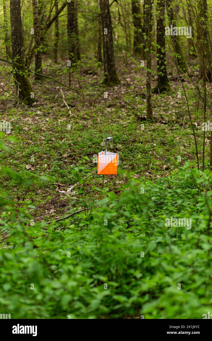 Orienteering. Control point Prism and electric composter for ...