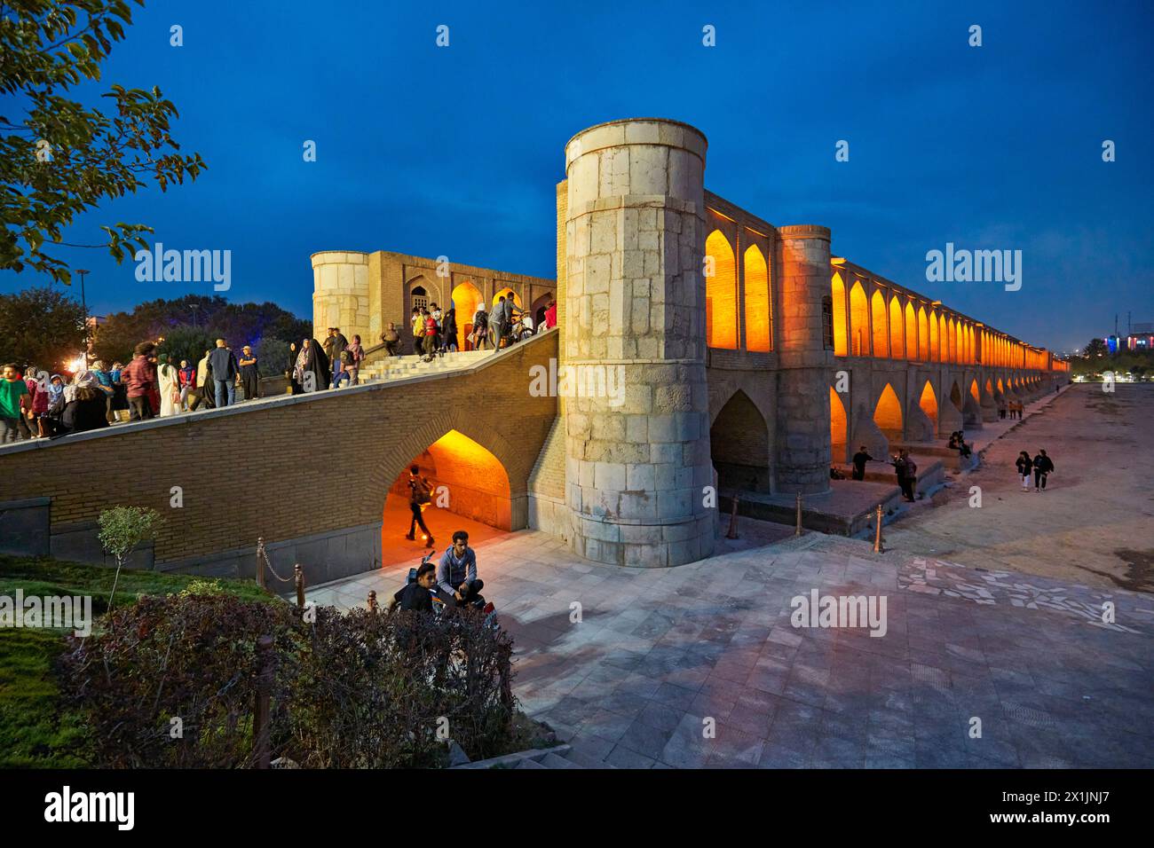 View of illuminated Allahverdi Khan Bridge, aka Si-o-se-pol (17th ...