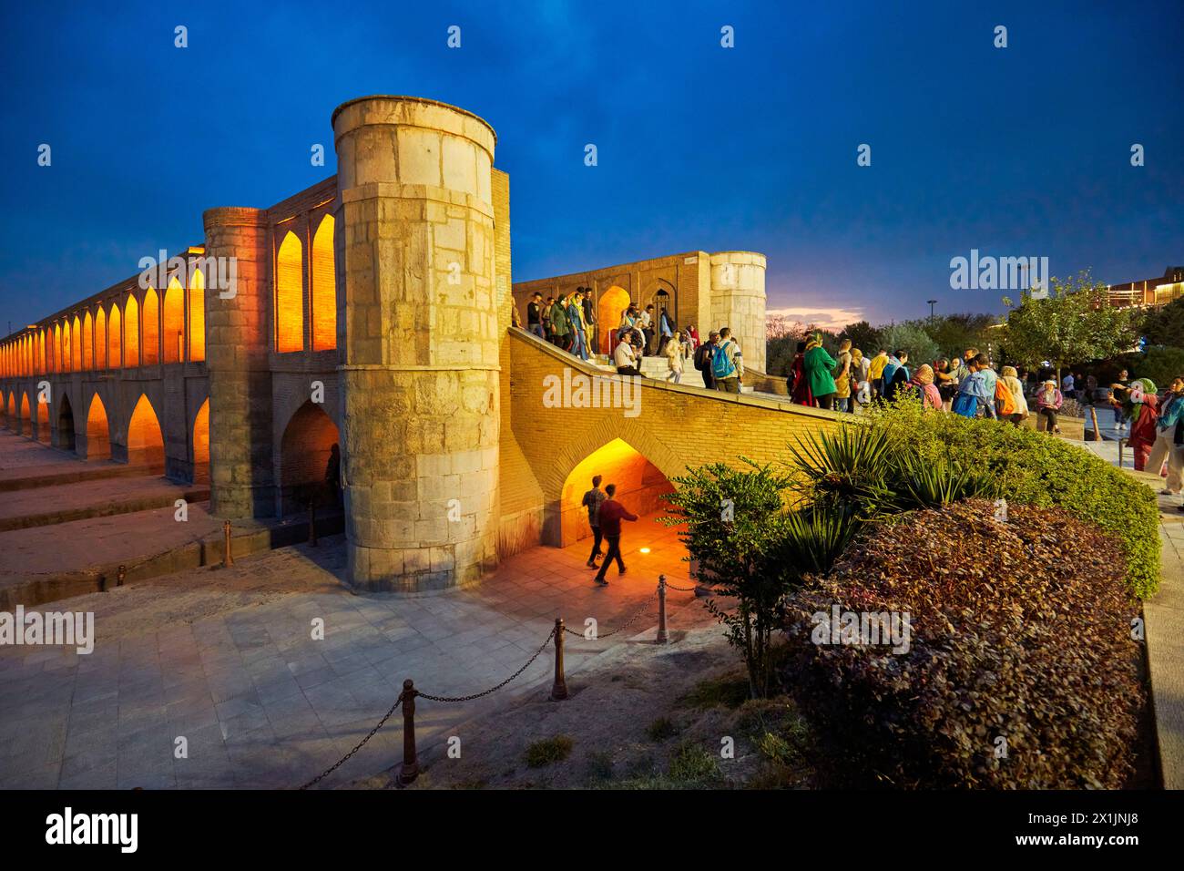 View of illuminated Allahverdi Khan Bridge, aka Si-o-se-pol (17th ...