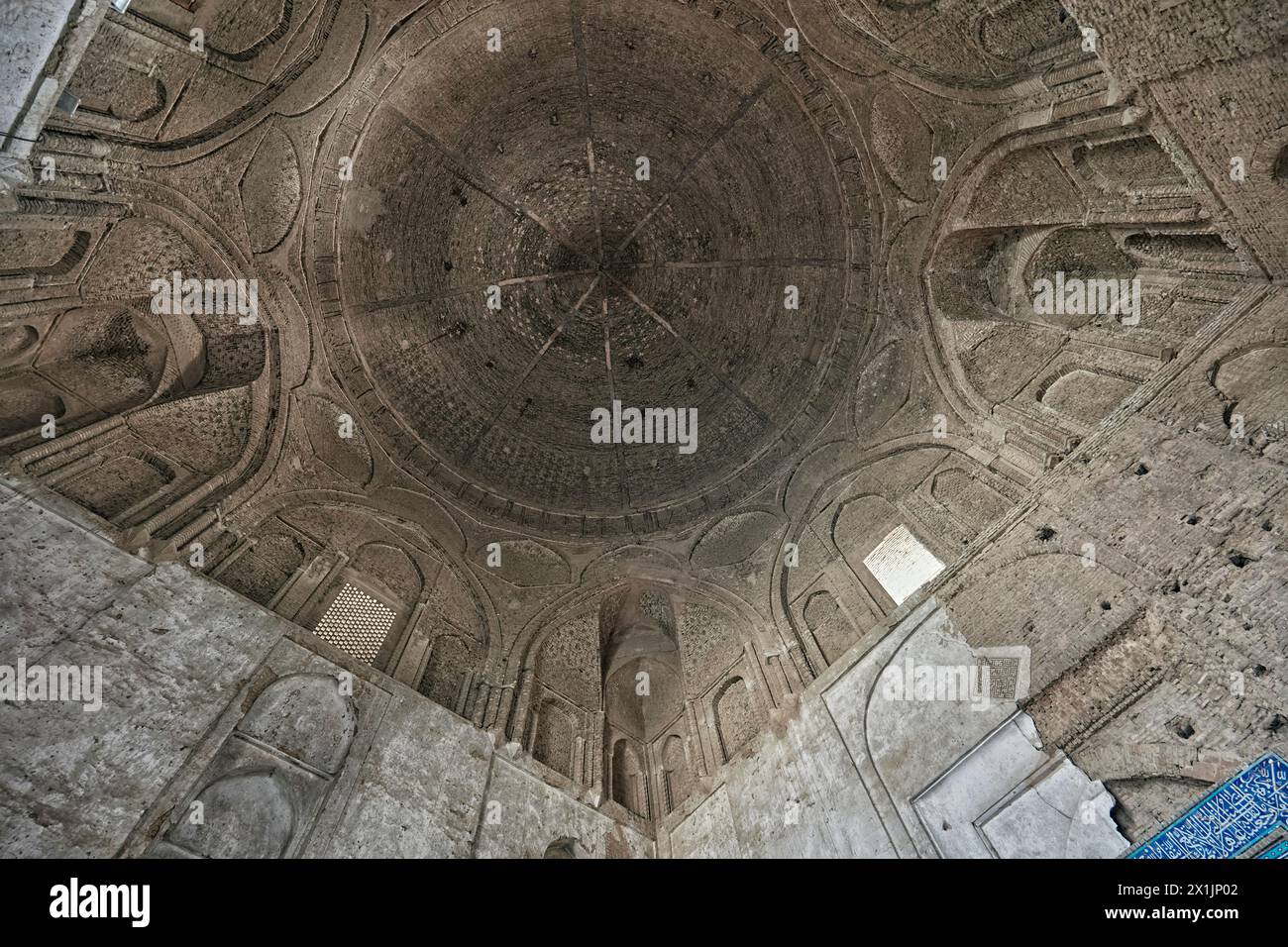 View from below of a domed ceiling in the Jameh Mosque of Isfahan ...