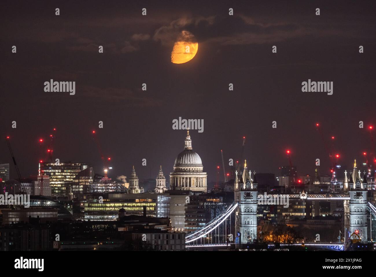 London, UK. 17th April 2024. UK Weather: Moonset sees a bright 59.8% ...