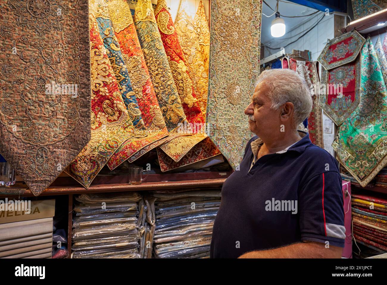 Handwoven cloth hi-res stock photography and images - Alamy