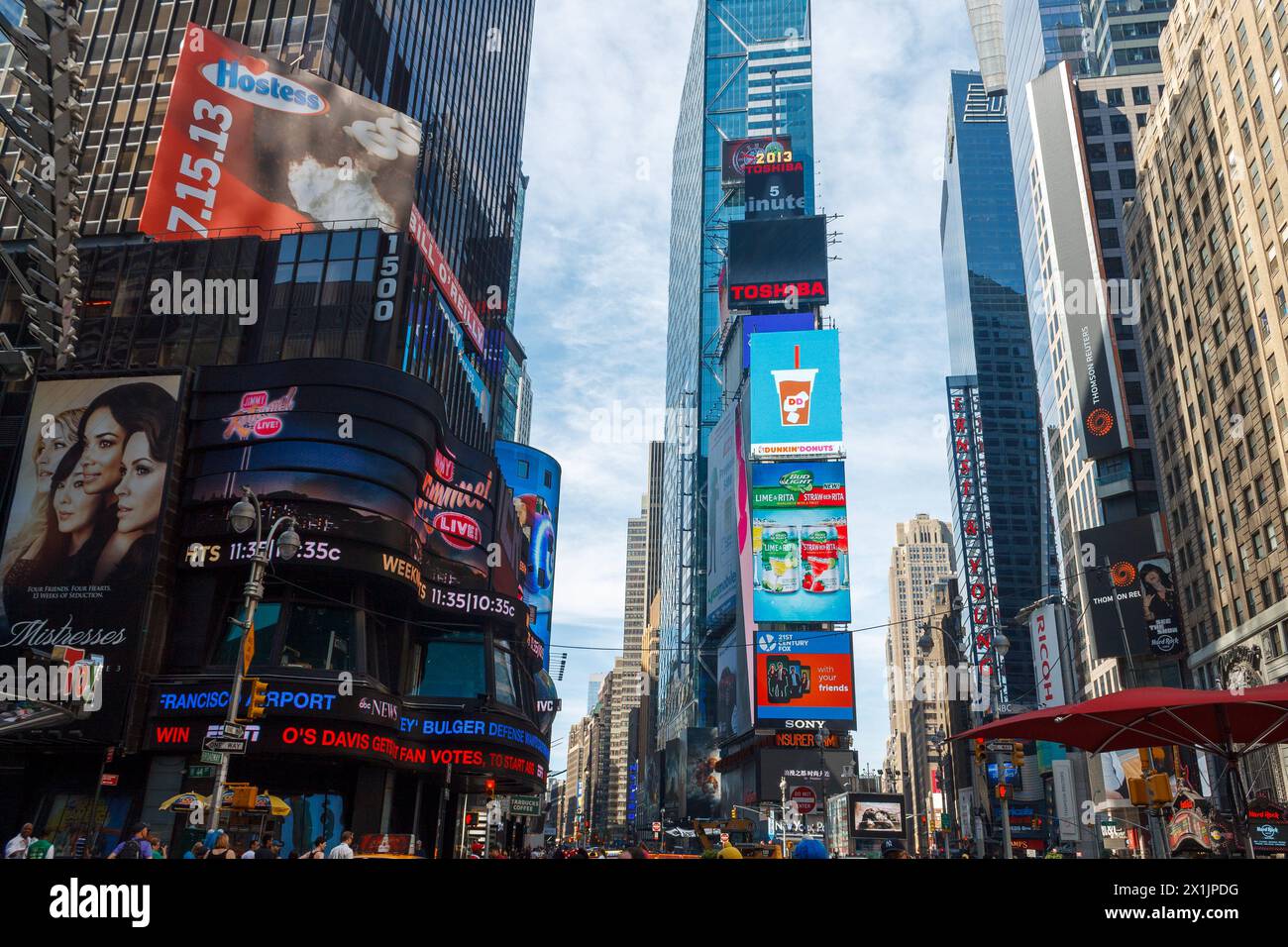 Billboards new york hi-res stock photography and images - Alamy