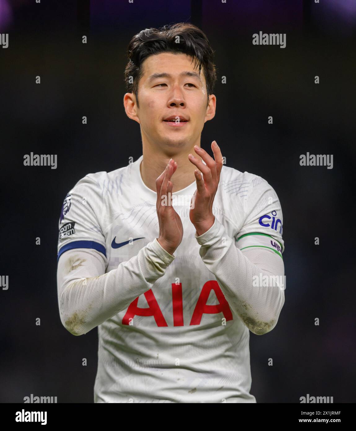 Heung min son fans hi-res stock photography and images - Alamy