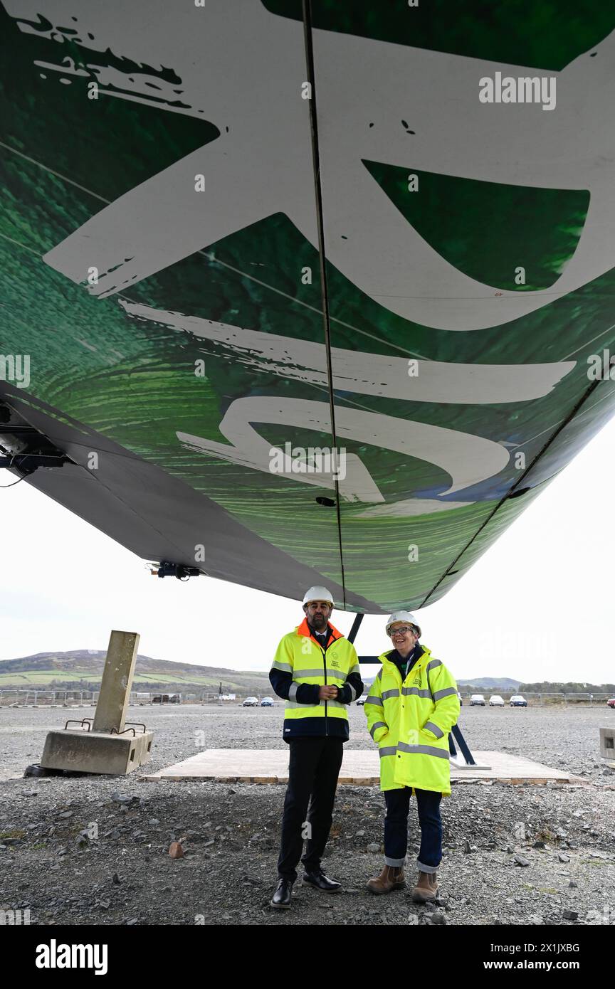 First Minister Humza Yousaf with Smart Green Shipping CEO Diane Gilpin ...