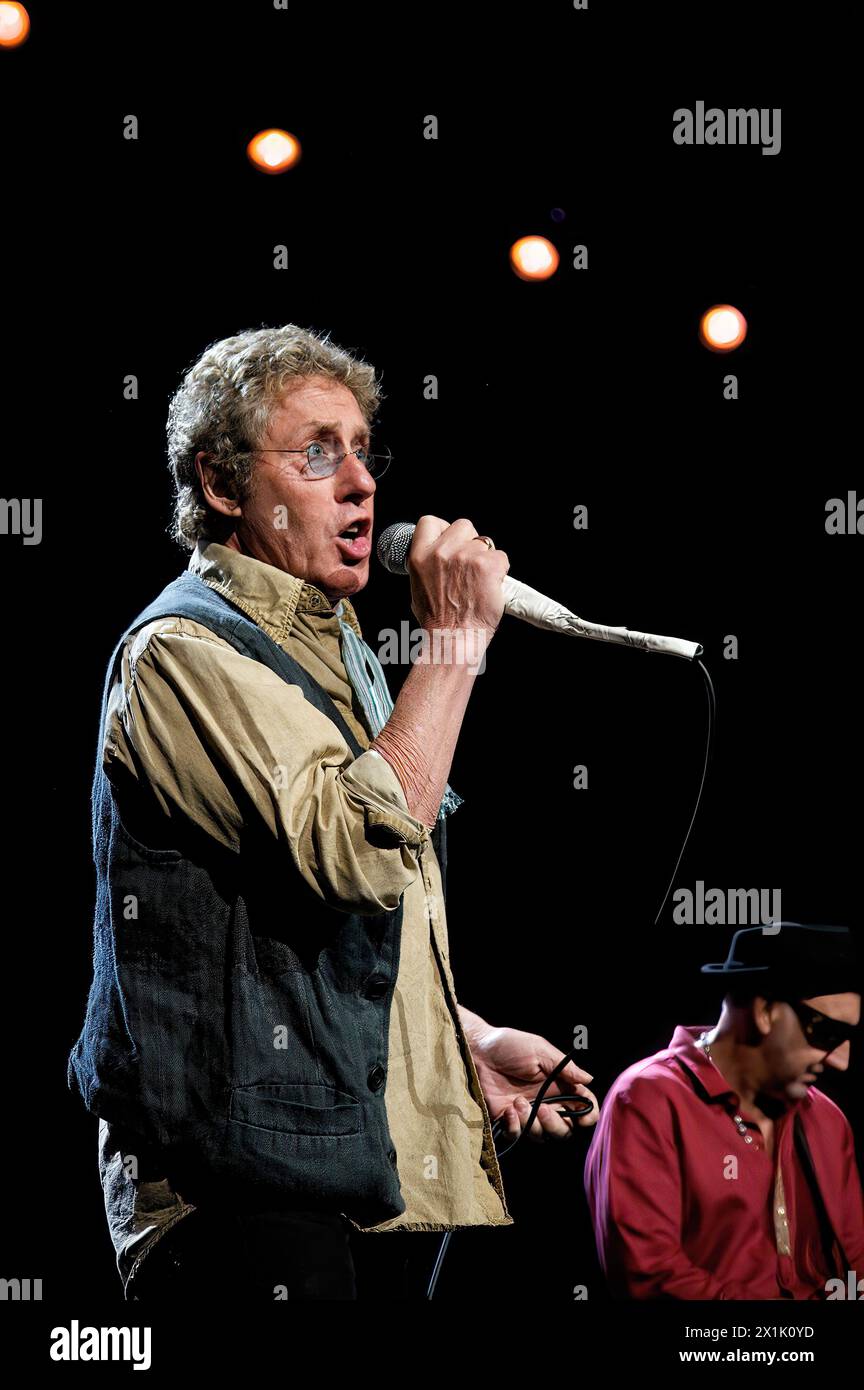 The who in concert hi-res stock photography and images - Alamy