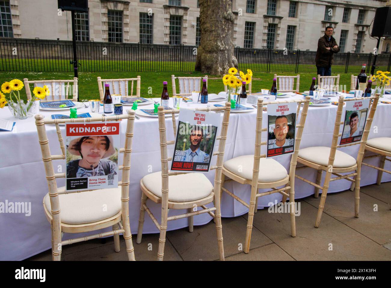 133 unoccupied chairs hi-res stock photography and images - Alamy