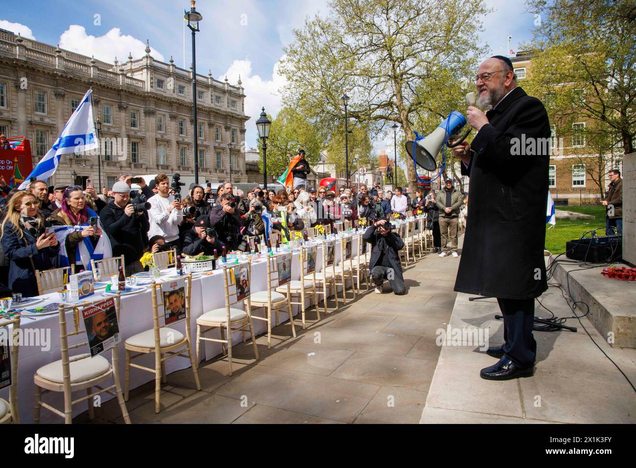 133 unoccupied chairs hi-res stock photography and images - Alamy